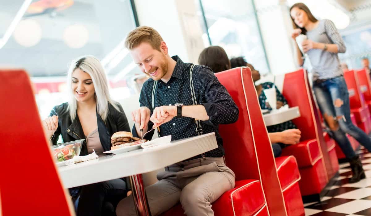 Darden Restaurants CEO Notes Consumer Shift From Costly Fast Food to ...