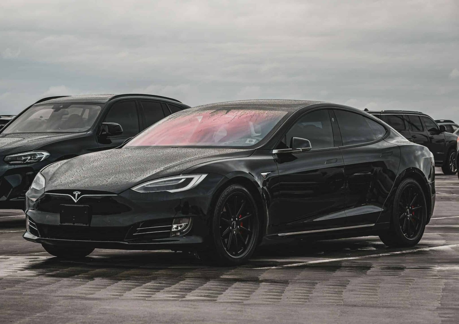 Should Uber and Lyft Be Worried About Tesla's Robotaxi?